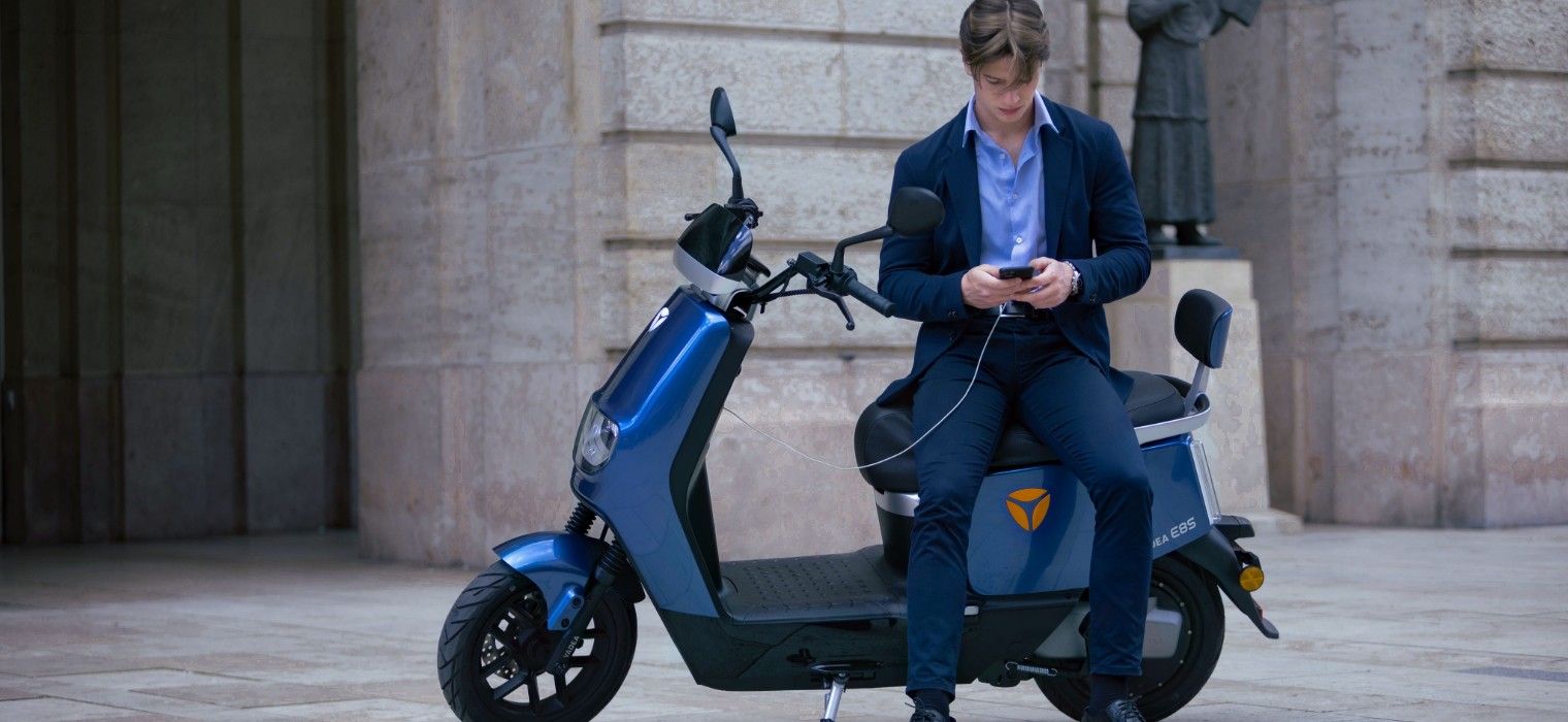 Yadea | Smart Electric Motorcycle