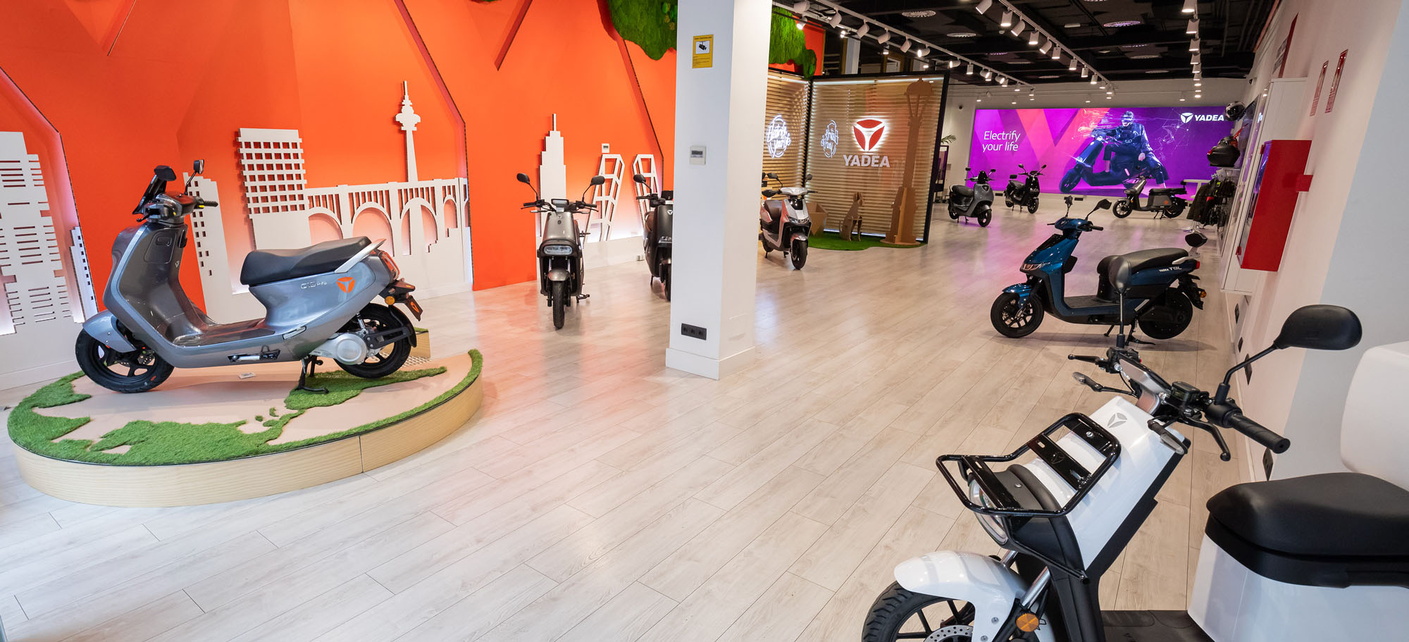 Yadea | Smart Electric Motorcycle